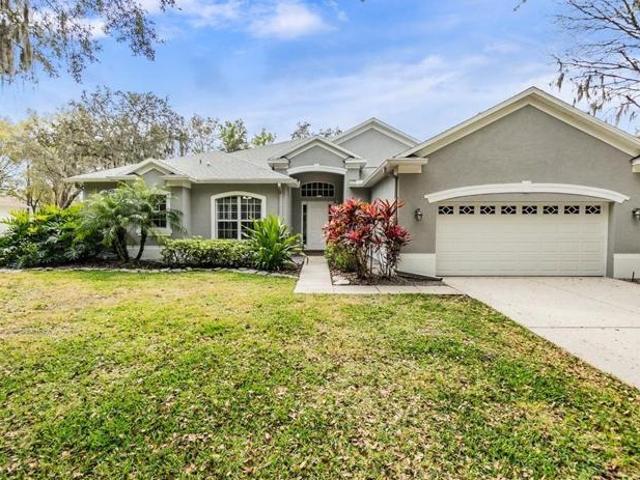32 Camelot Ridge Dr, Brandon, FL 33511