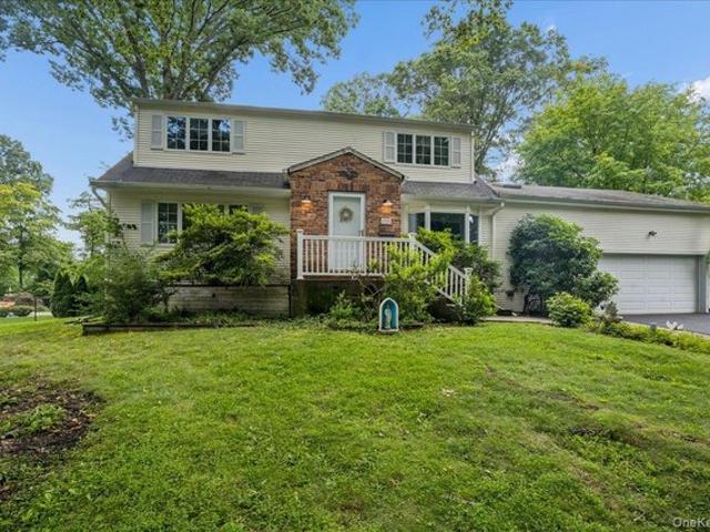 32 Carolina Dr, New City, NY 10956