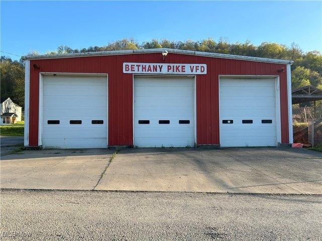 32 Center St, Bethany, WV 26032