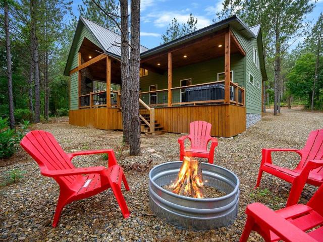 32 Cedar Tree Trail