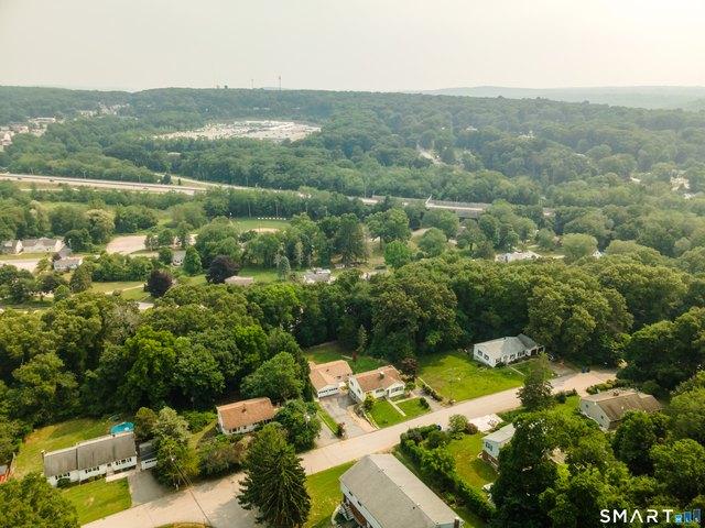 32 Cedar Ln, Montville, CT 06382