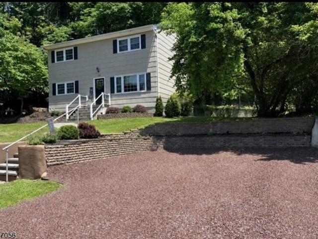 32 Church St, Milford, NJ 08848