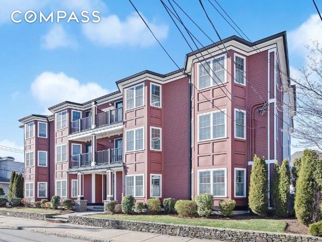 32 Common St 23, Waltham, MA