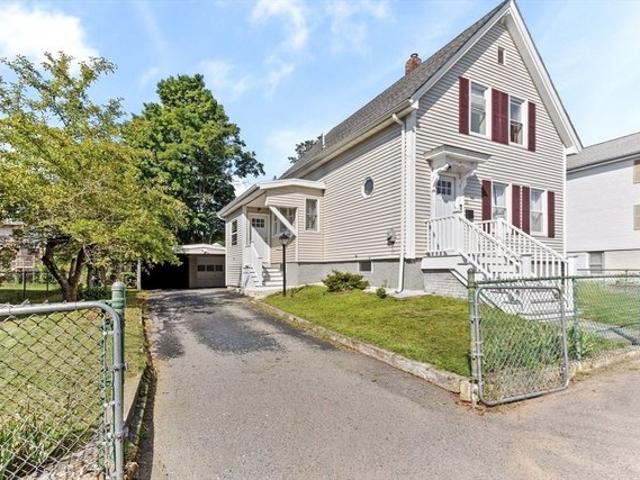 32 Cottage St, Taunton, MA 02780