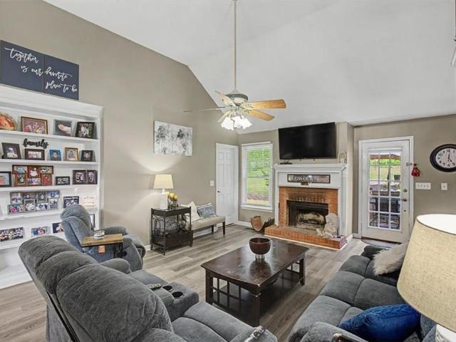32 Country Meadow Way NW