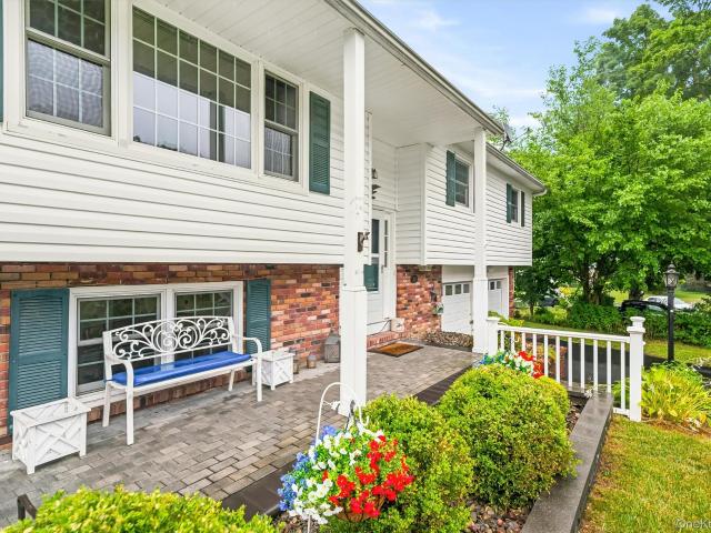 32 Clintonwood Drive