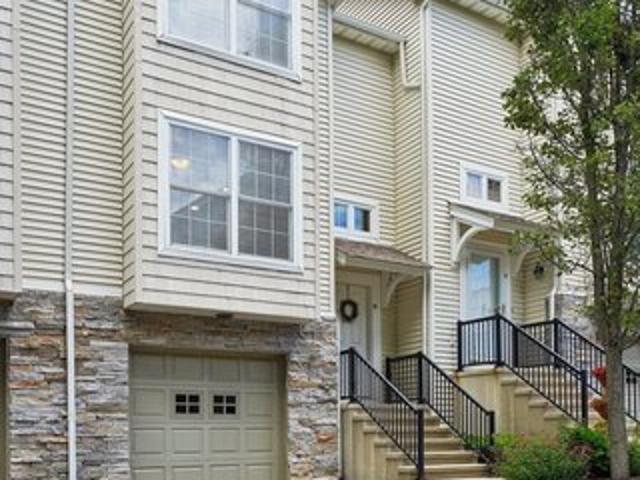 32 Crows Nest Ln Unit 28, Danbury, CT 06810