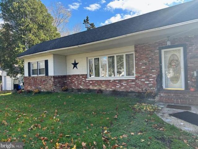 32 Cross Keys Ave, Monroe Township, NJ 08094