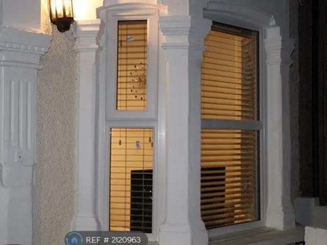 32 Durham Road, London, E16 4NF, United Kingdom | Room for rent #168430431 | Rentberry