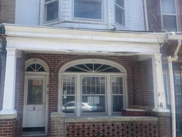 32 E Oak St, Shenandoah, PA 17976