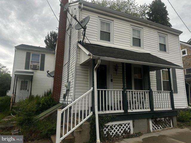 32 E High St, Maytown, PA 17550