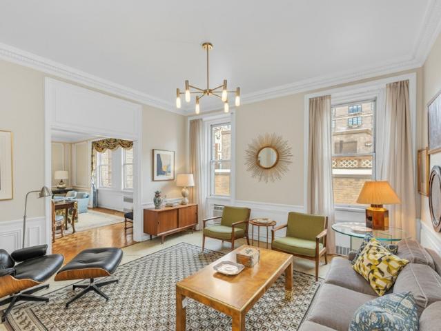 32 E 64TH Street 5E