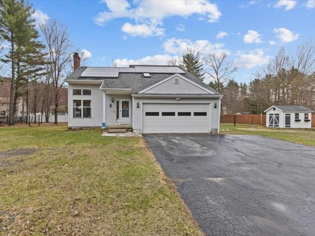 32 Elmer Pl, Milton, VT 05468