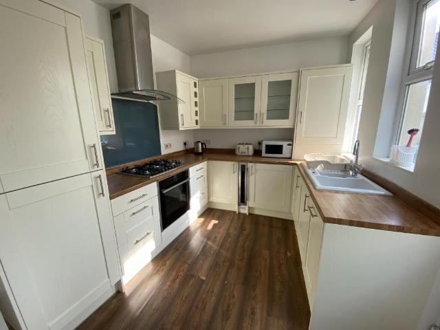 32 Eton Place 4 bed house share to rent £2,340 pcm £540 pw