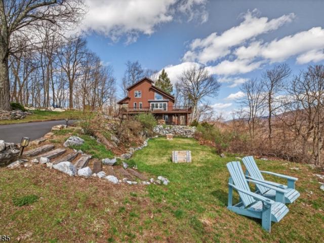 32 Evergreen Trail, Vernon, NJ 07462 | MLS #4019 | Compass