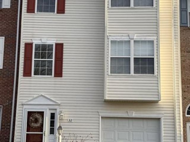 32 Fairway Dr, Mount Clare, WV 26408