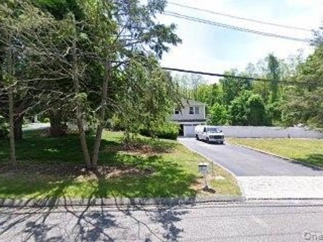 32 Fort Salonga Rd, Fort Salonga, NY 11768