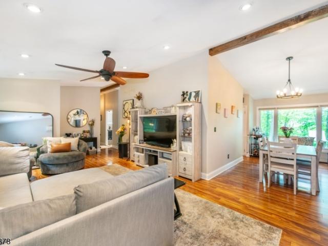32 Foremost Mountain Rd