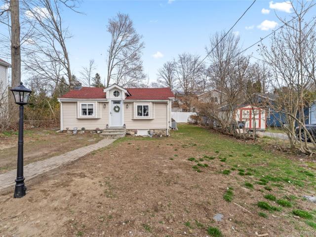 32 Forest Lane