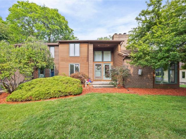32 Framingham Lane