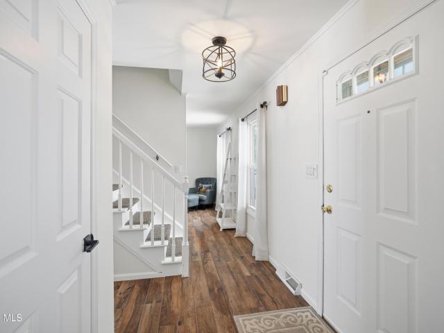 32 Friar Tuck Way