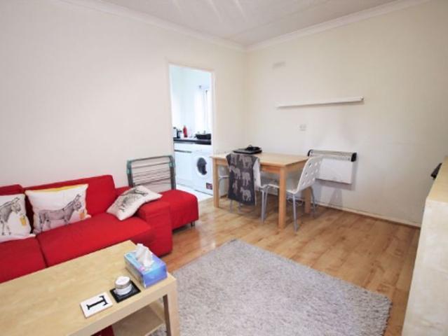 32 Galsworthy Road, Kingston Upon Thames