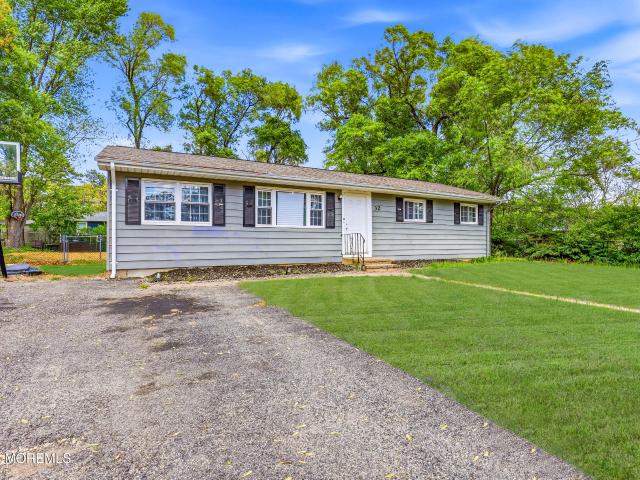 32 Goldweber Avenue