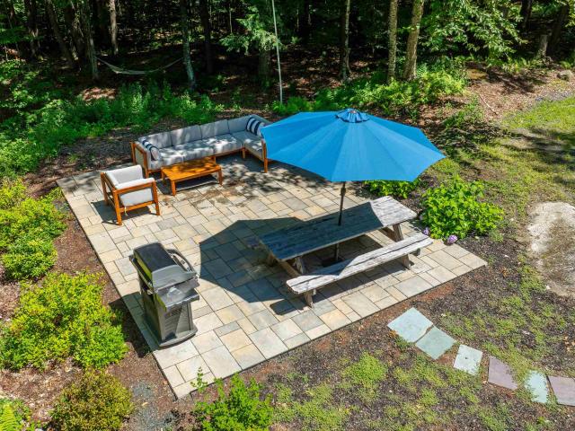 32 Highwood Way
