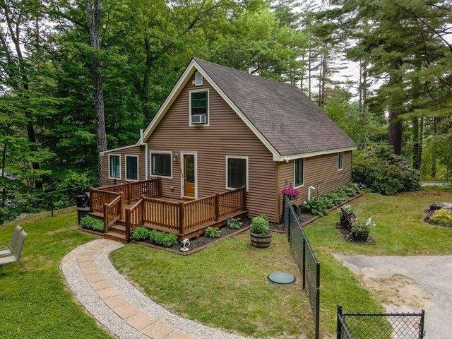 32 Honor Roll Rd, Pelham, NH 03076