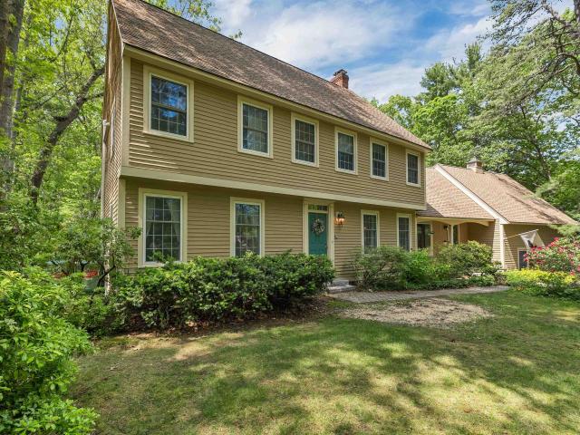 32 Holton Circle