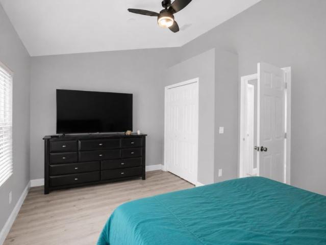 3/2 house, looking for roommate/couple!