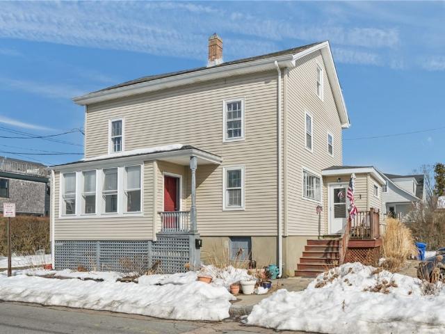 32 Houston Avenue