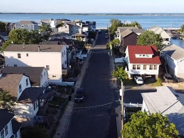 32 Huddy Ave, Highlands, NJ 07732