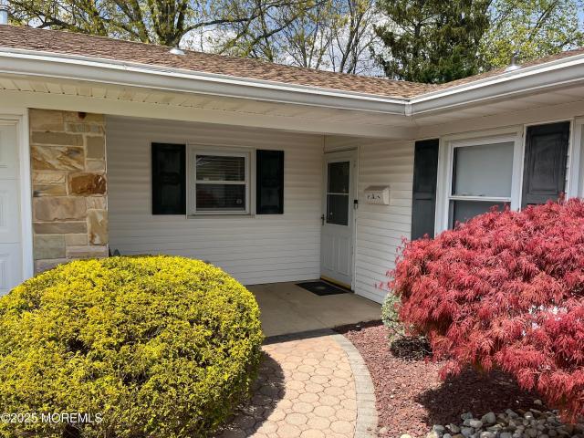 32 Idlewild Lane