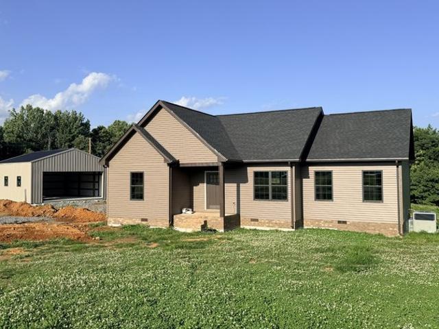 32 Iris Way, Lafayette, TN 37083