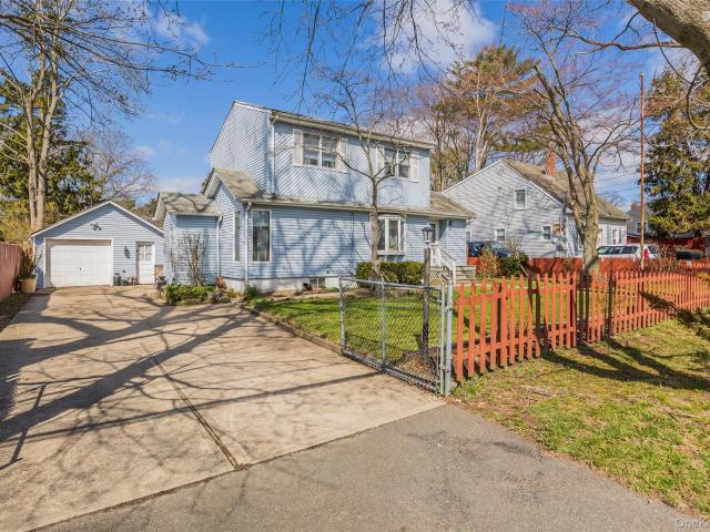 32 Jefferson Ave, Brentwood, NY 11717 | MLS #983399 | Compass