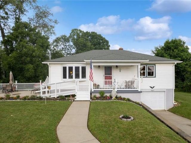 32 John Dr, Burgettstown, PA 15021