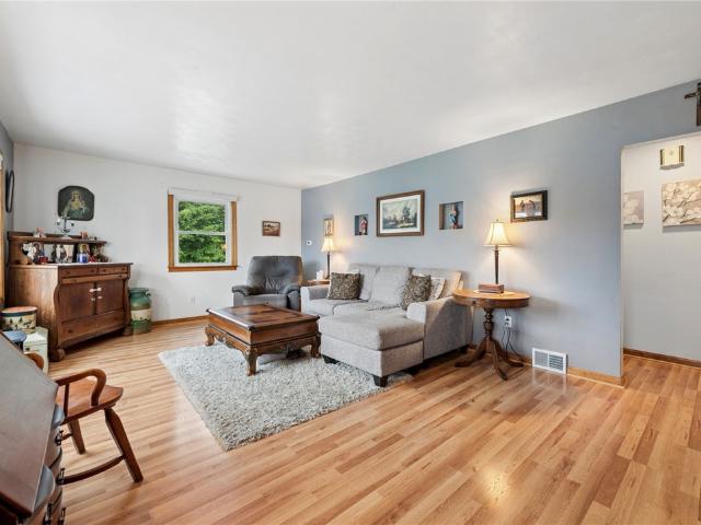 32 John Dr
