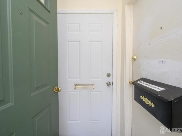 32 Judson Street 10a