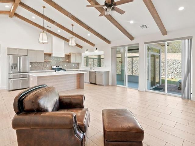 32 Kings Rd, Sandia Park, NM 87047