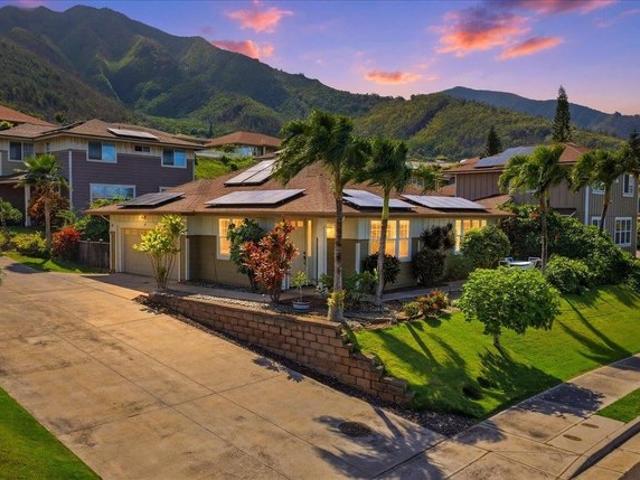 32 Kinohi Loa St, Wailuku, HI 96793