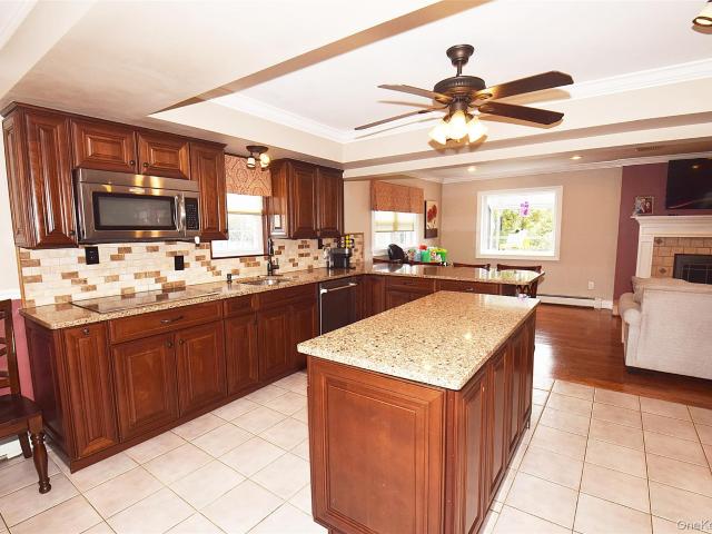 32 Lagoon Place