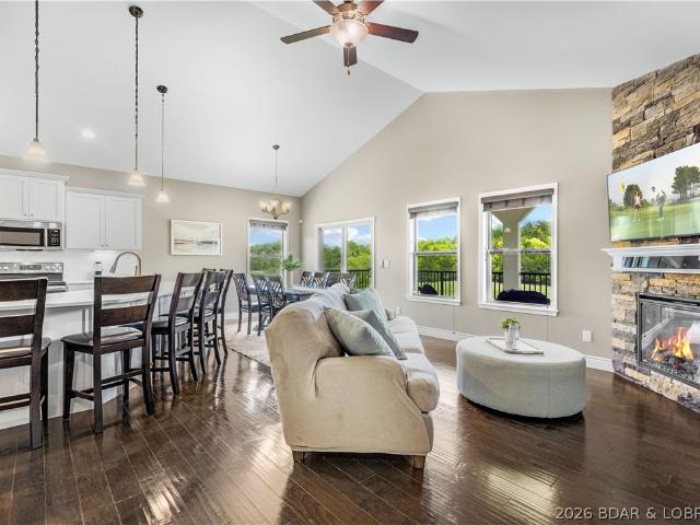 32 Ledgeview Drive