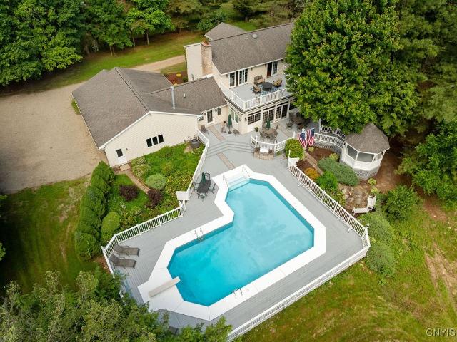32 Lincoln Avenue