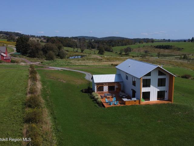 32 Long Farm Way