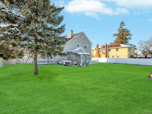 32 Longfellow Avenue