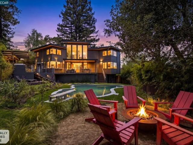 32 Los Dedos Rd, Orinda, CA 94563