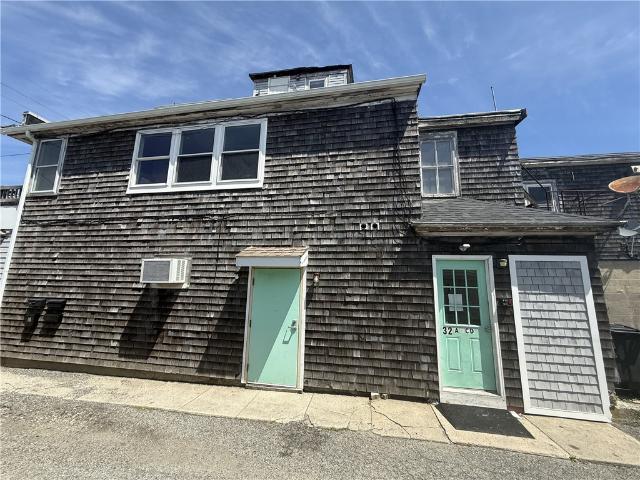 32 Main Road