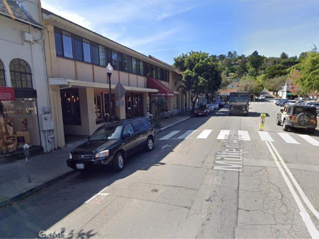 32 Miller Ave