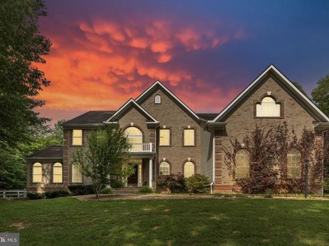 32 Mills Hollow Dr, Fredericksburg, VA 22406